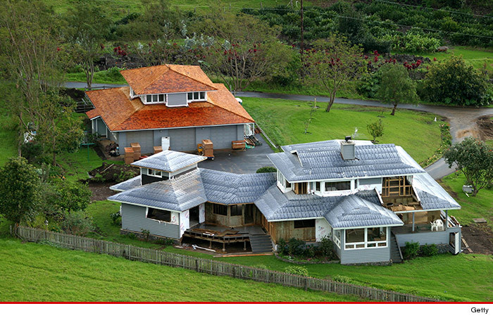Michelle Obama -- I'm Partying at Oprah's Maui Pad!